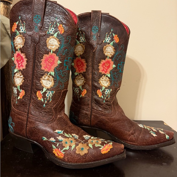 Macie Bean | Shoes | Ladies Macie Bean Rose Garden Brown Leather Snip ...